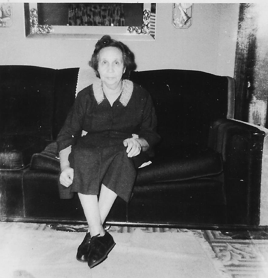 Lottie Pruett | Pruett Deskins Family Archive